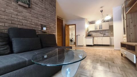 Kiadó Lakás, Budapest 14 kerület Kertkapcsolatos 2 szobás lakás Zuglóban